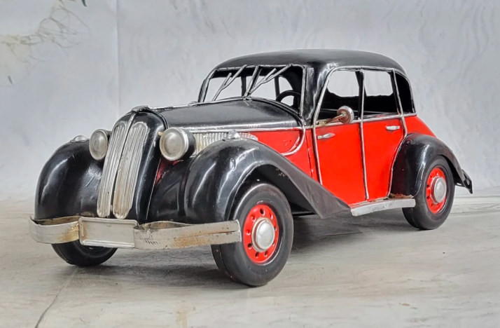 Tips for Integrating Vintage Car Models into Your Decor