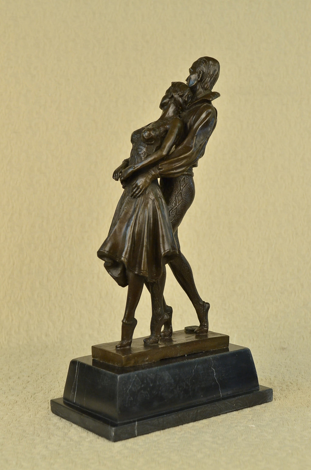 Art Deco Romantic Couple Dancing by Romanian Artist Chiparus Bronze Sc
